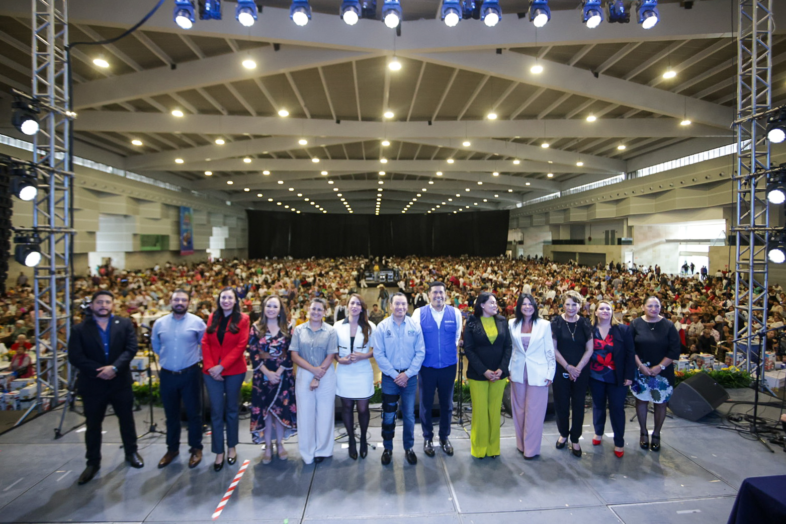 Municipio de Aguascalientes celebra a 3 mil personas por el día de La y ...